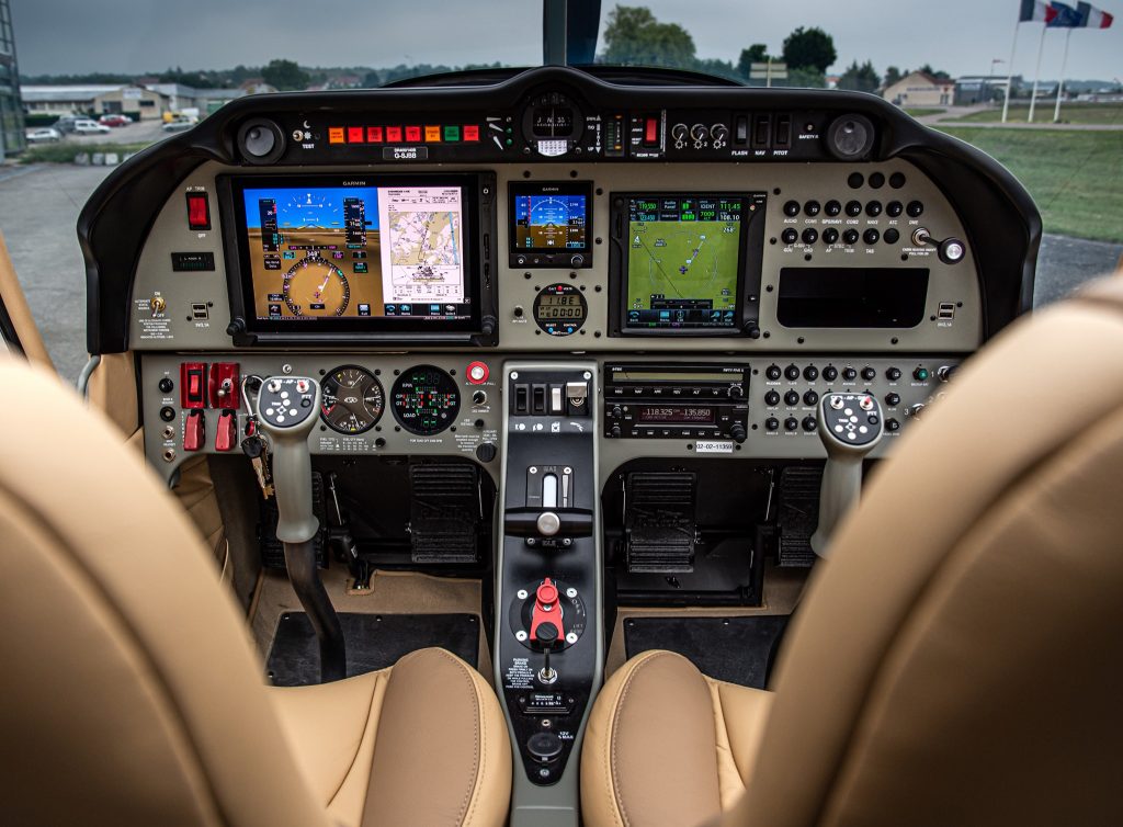 Fly’in 2022 CHEZ ROBIN AIRCRAFT A DIJON DAROIS ! LE RDV A NE SURTOUT ...